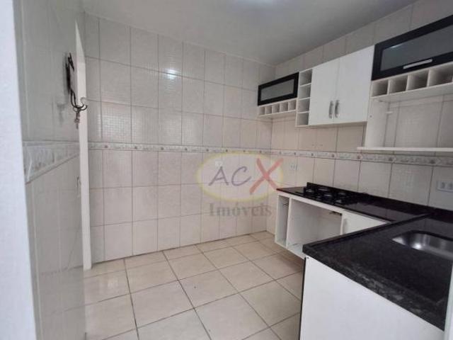 Sobrado com 3 dormitórios à venda, 90 m² por R$ 480.000 Santa Cândida Curitiba/PR