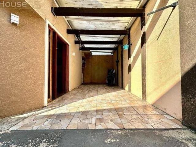 Sobrado com 3 dormitórios à venda, 90 m² por R$ 550.000,00 Xaxim Curitiba/PR