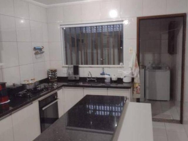 Sobrado com 3 dormitórios à venda, 97 m² por R$ 680.000 Vila Helena Santo André/SP