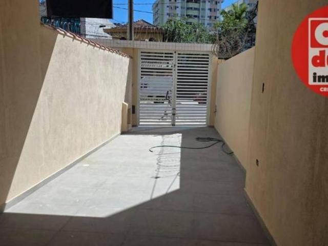 Sobrado com 3 dormitórios à venda, 97 m² por R$ 880.000,00 Encruzilhada Santos/SP