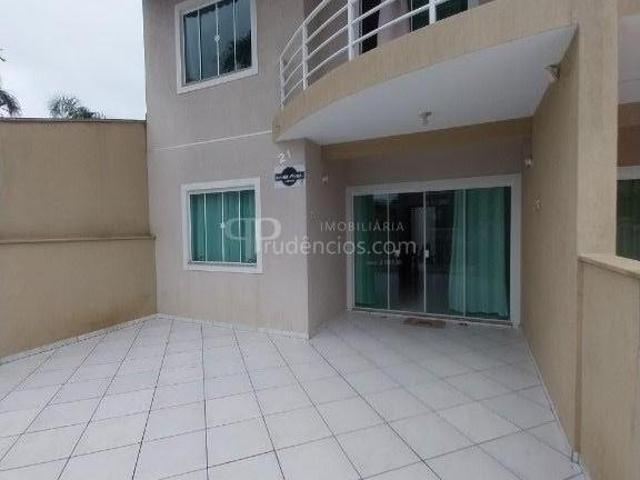 Sobrado com 3 dormitórios à venda, 97 m por R 1.000.000,00 Centro Guaratuba PR