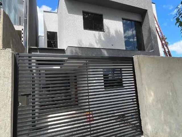 Sobrado com 3 dormitórios à venda, 98 m² por R$ 590.000,00 Alto Boqueirão Curitiba/PR