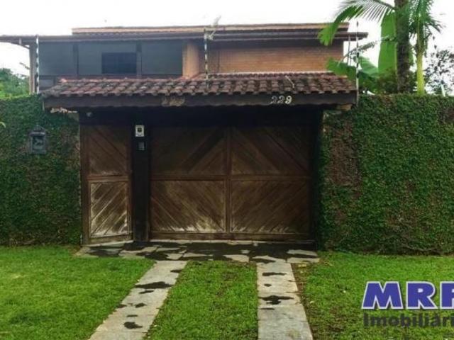 Sobrado com 3 dormitórios á venda. Bairro Jardim Carolina em Ubatuba