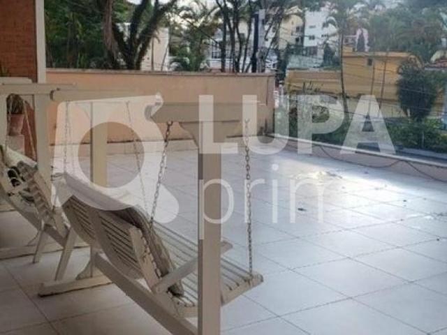 Sobrado com 3 dormitórios a venda no Tremembé
