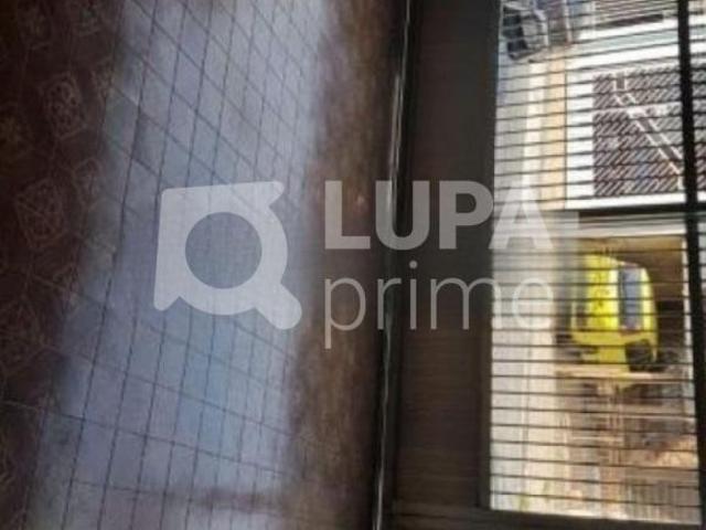 Sobrado com 3 dormitórios á venda na Vila Aurora