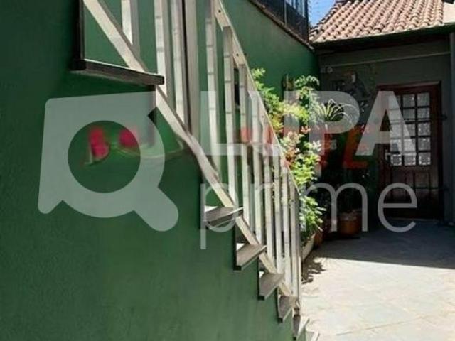 Sobrado com 3 dormitórios à venda na Vila Dom Pedro II !