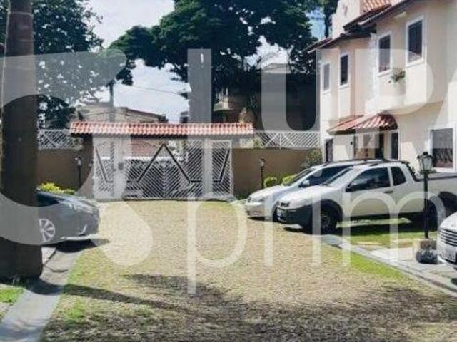 Sobrado com 3 dormitórios à venda na Vila Santos!