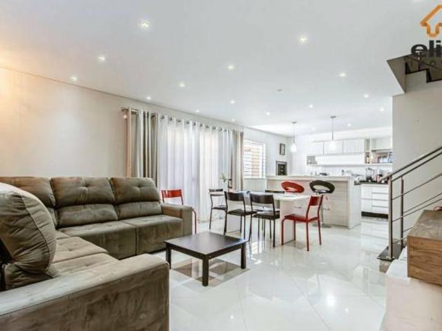 Sobrado com 3 dormitórios à venda por R$ 730.000,00 Lindóia Curitiba/PR