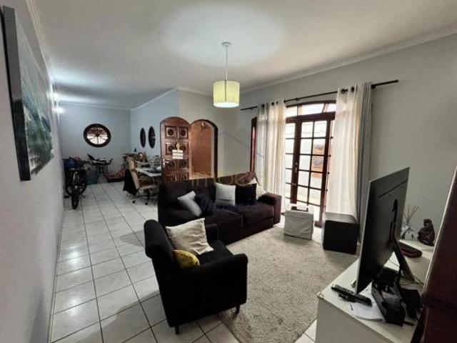 Sobrado com 3 dormitórios c/ suíte 170 m² Vila Tesouro São José dos Campos/SP