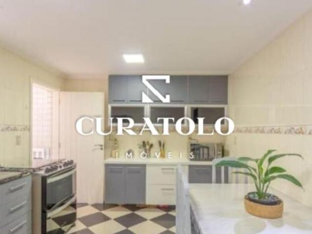 Sobrado com 3 dormitórios, churrasqueira, 2 vagas Bairro Mauá, São Caetano do Sul