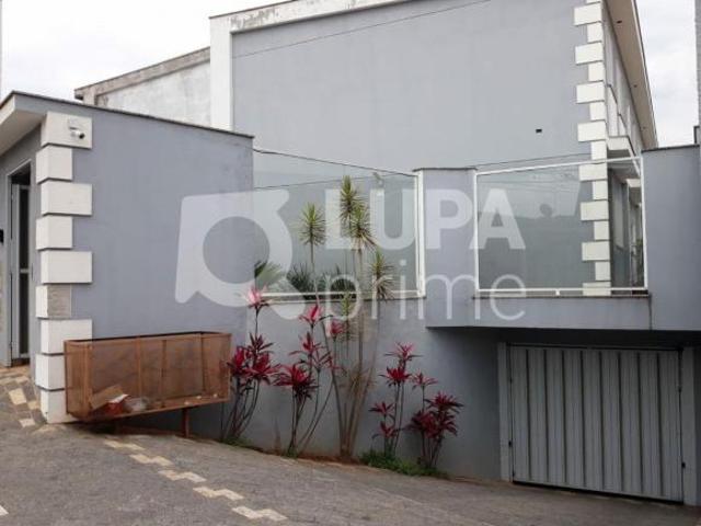 Sobrado com 3 dormitórios de 84m² à venda, na Vila Isolina Mazzei