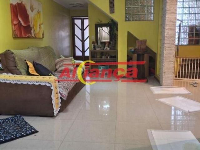 Sobrado com 3 dormitórios e 3 vagas à Venda Jardim Santa Mena / Guarulhos