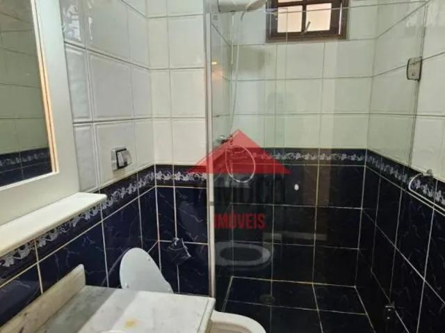 Sobrado com 3 dormitórios e 4 vagas à venda, 200 m² por R$ 750.000 Jardim Triana São Paulo/SP