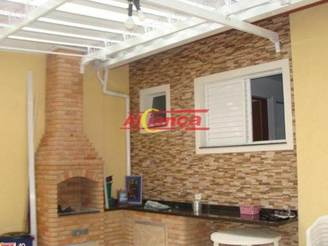 Sobrado com 3 dormitórios e 4 vagas para venda Jardim Bom Clima