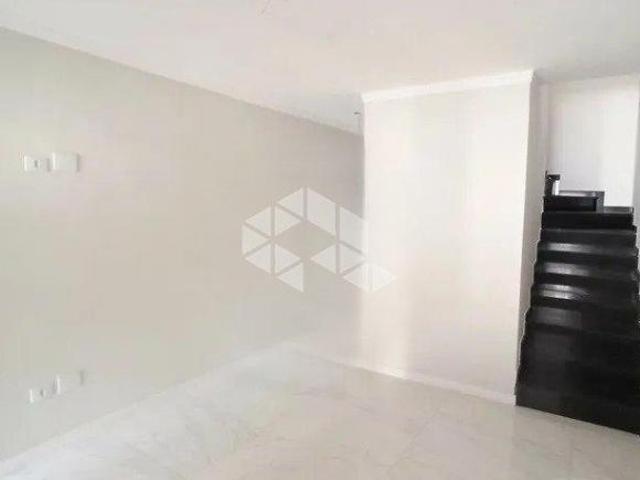 Sobrado com 3 dormitórios e 5 vagas no Jardim Paraíso