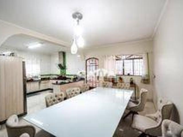 Sobrado com 3 dormitórios e 9 vagas à venda, 330 m² por R$ 2.600.000 Vila Carrão São Paulo/SP