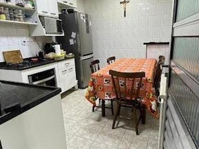 Sobrado Bom Clima | 3 Dormitórios com Suíte | 2 Vagas Cobertas