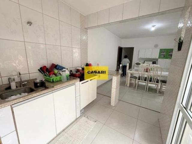 Sobrado com 3 Dormitórios e Suíte com Closet à Venda | Próximo à Estrada Galvão Bueno – São Bernardo