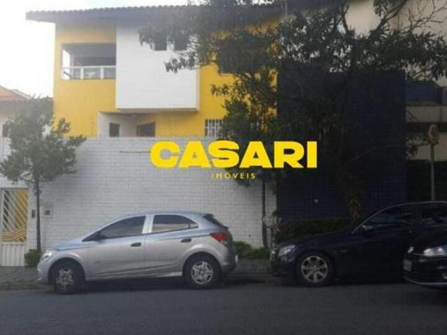 Sobrado com 3 Dormitórios e Piscina à Venda em Nova Petrópolis – 345 m² – São Bernardo do Campo/SP