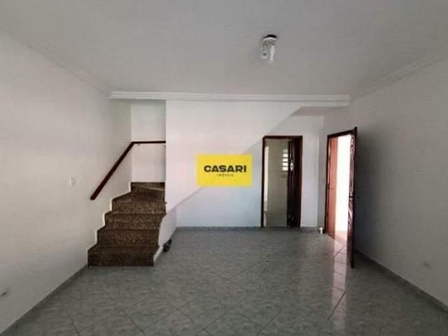 Sobrado com 3 Dormitórios, edícula e 4 Vagas para Venda – Santo André