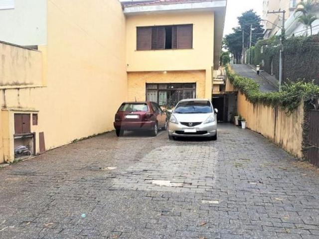 Sobrado com 3 dormitórios, edícula, quintal, 6 vagas de garagem no Jardim França