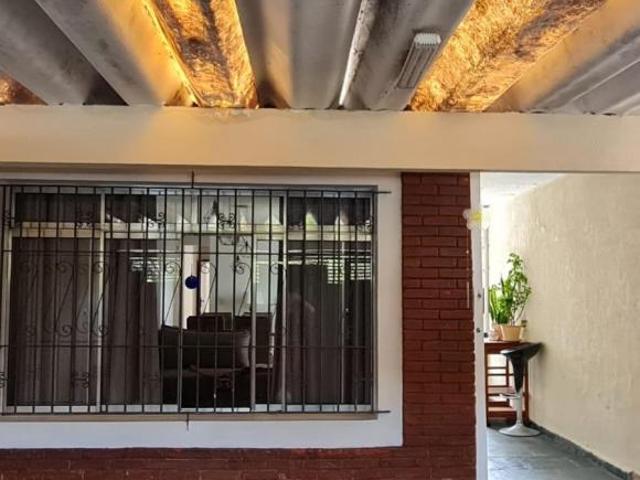 Sobrado com 3 dormitórios em Osasco