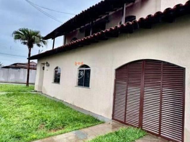 Sobrado com 3 dormitórios para alugar, 250 m² por R$ 14.000,00/mês Vila Baylão Rio Verde/GO