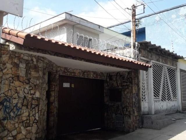 Sobrado com 3 dormitórios para alugar, 200 m² por R$ 8.000,00/mês Jardim Soraia São Paulo/SP