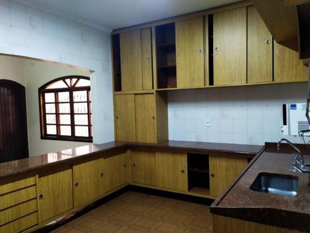 Sobrado com 3 dormitórios para alugar, 216 m² por R$ 2.748,00/mês Parque das Nações Santo André/