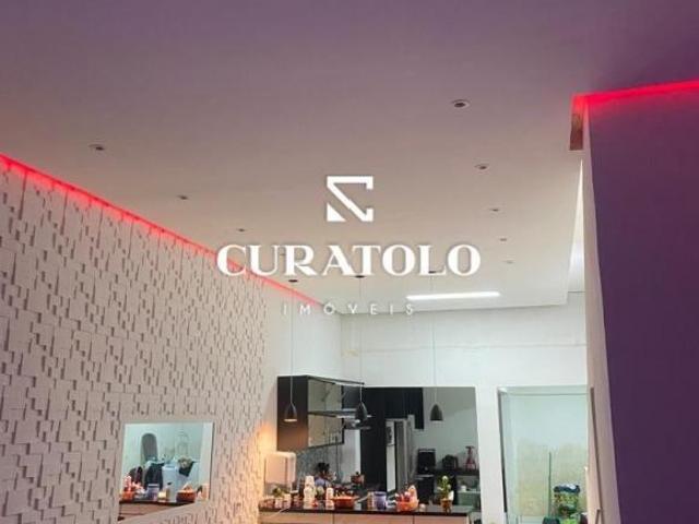 Sobrado com 3 dormitórios, piscina, varanda e 3 vagas Jardim Roseli