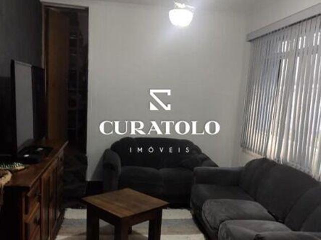 Sobrado com 3 dormitórios, quintal, sacada e vaga coberta Jd Colorado
