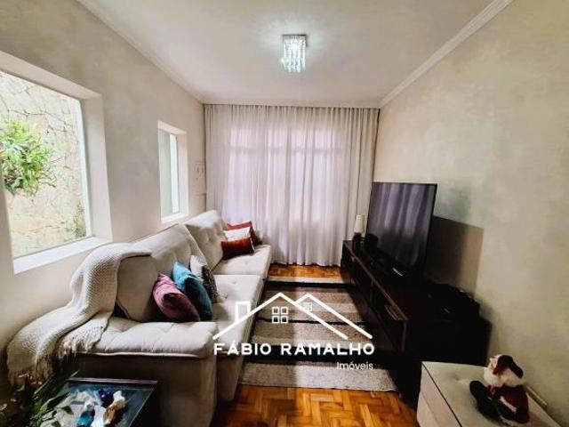 Sobrado com 3 dormitórios, suíte, e 2 vagas de garagens, para venda no Jardim Consórcio