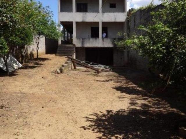 Sobrado com 3 dormitórios sendo 1 à venda, 350 m² Perobal Arujá/SP