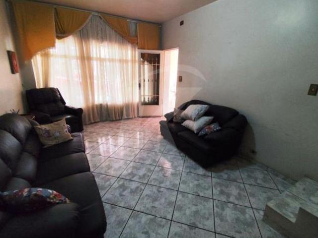 Sobrado com 3 dormitórios, sendo 1 suíte, 2 vagas na Vila Medeiros