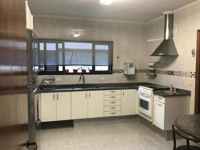 Sobrado com 3 dormitórios, sendo 1 suíte, 420 m², Venda por R$ 1.350.000,00, Condomínio Jardim Cole