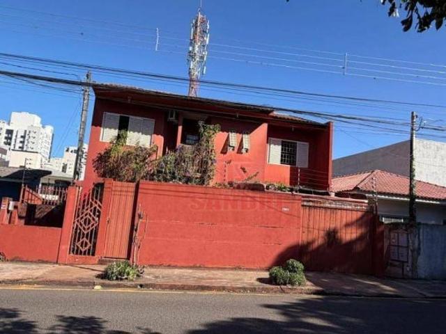 Sobrado com 3 dormitórios sendo 1 suíte com 199 m² área privativa Jardim Novo Horizonte Maring