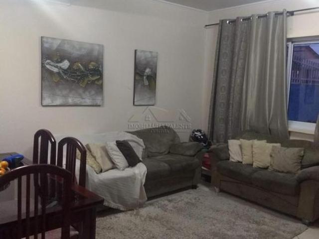 Sobrado com 3 Dormitórios sendo 1 Suíte, Churrasqu