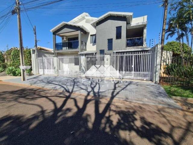 Sobrado com 3 dormitórios sendo 1 suíte à venda, 471 m² por R$ 1.580.000 Jardim Ipê Foz do Igua