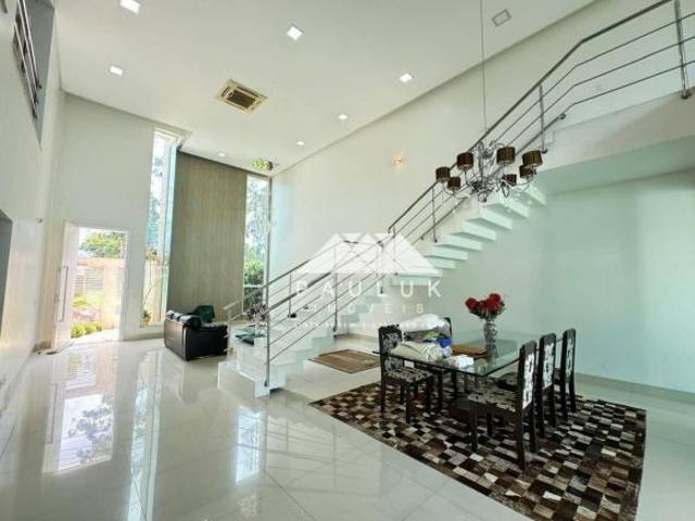 Sobrado com 3 dormitórios sendo 1 suíte à venda, 665 m² por R$ 3.800.000 Jardim Itamaraty Foz do
