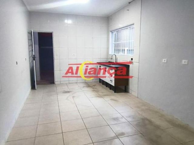 SOBRADO COM 3 DORMITÓRIOS SENDO 1 SUITE A VENDA, 125m² PARQUE CONTINENTAL I, GUARULHOS, SP