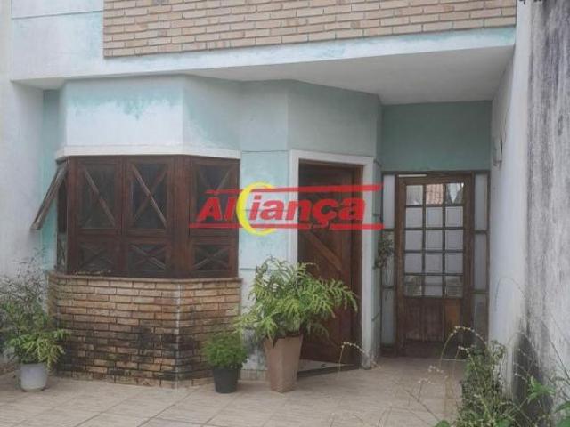 SOBRADO COM 3 DORMITÓRIOS SENDO 1 SUITE A VENDA, 135m² JARDIM BOM CLIMA GUARULHOS/SP