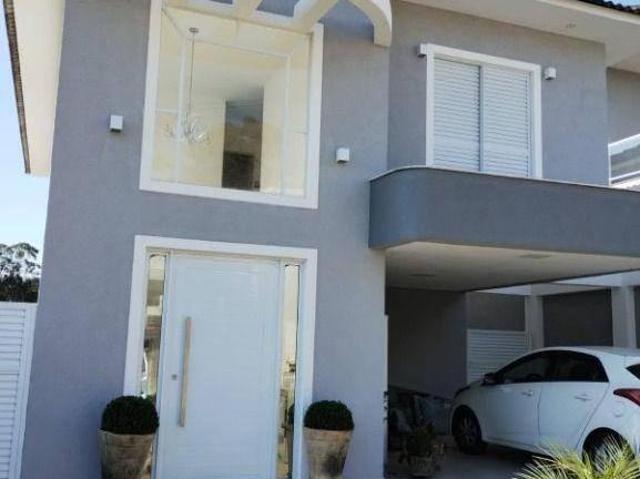 Sobrado com 3 dormitórios sendo 1 suíte à venda, 360 m² por R$ 1.350.000