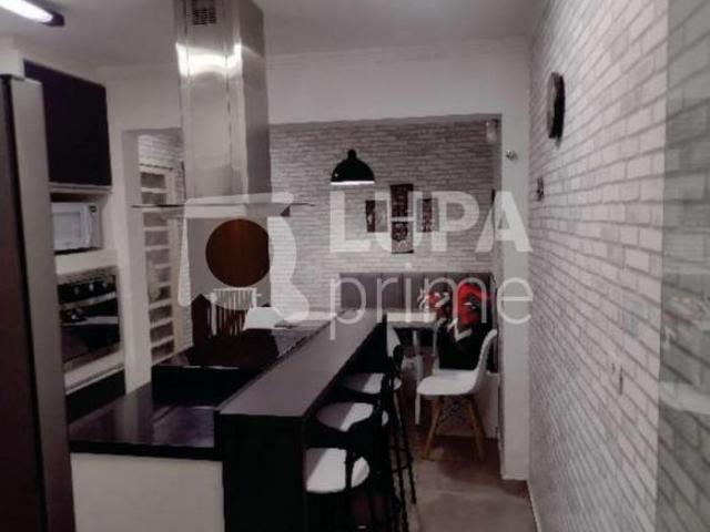 Sobrado com 3 dormitórios sendo 1 suíte à venda na Vila Amália