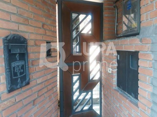 Sobrado com 3 dormitórios sendo 1 suíte á venda na Vila Gustavo
