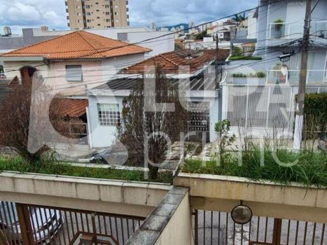 Sobrado com 3 dormitórios sendo 1 suíte à venda na Água Fria!