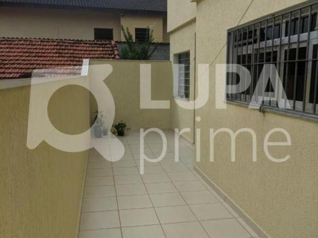 Sobrado com 3 dormitórios sendo 1 suíte á venda na Parada Inglesa