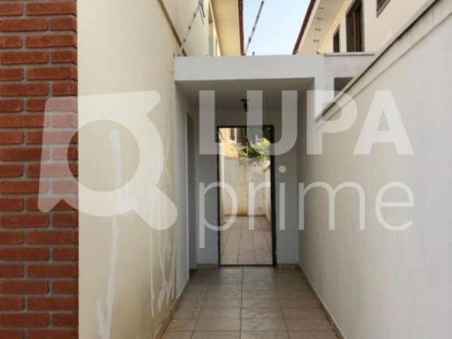 Sobrado com 3 dormitórios sendo 1 suíte á venda no Tremembé