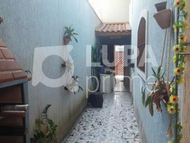 Sobrado com 3 dormitórios sendo 1 suíte á venda no Jardim Virginia Bianca