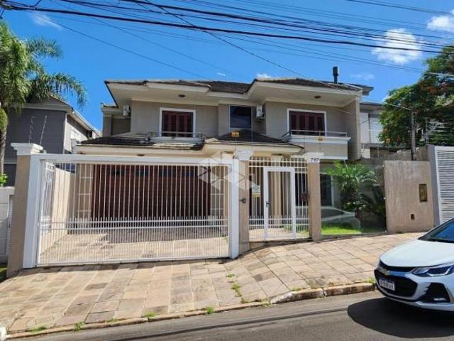 Sobrado com 3 dormitorios sendo 1 suite no bairro Bela Vista em Canoas/RS