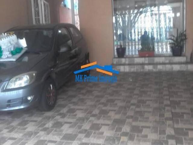 Sobrado com 3 dormitórios sendo 1 suíte no Jd Santo Antônio
